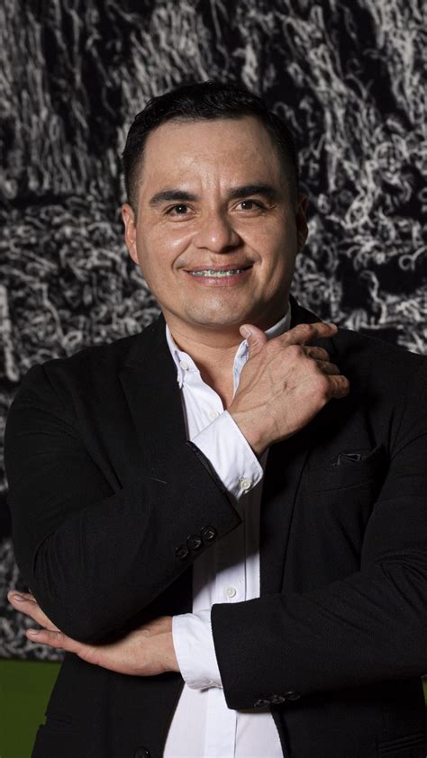 José Grimaldo Desde Su Ejemplo Impulsa Una Sociedad Incluyente Revista Maxwell