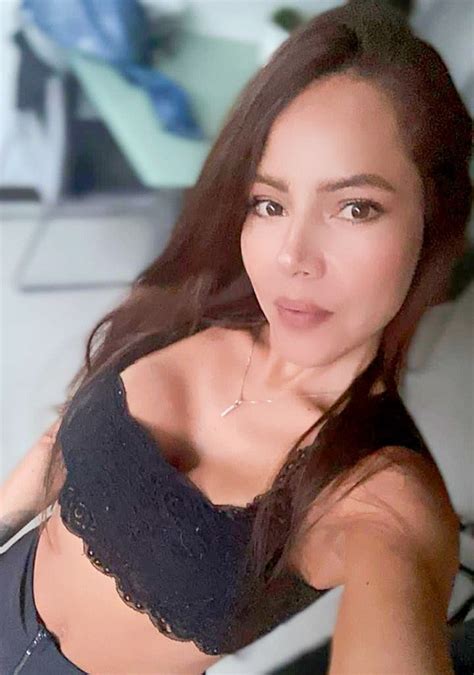 Id 54115 Dating Latin Professionals Marcela From Medellín