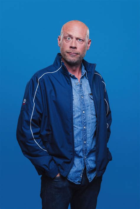 Modernit Miehet Tähti Iikka Forss Paljastaa Millaiset Fanit ärsyttävät