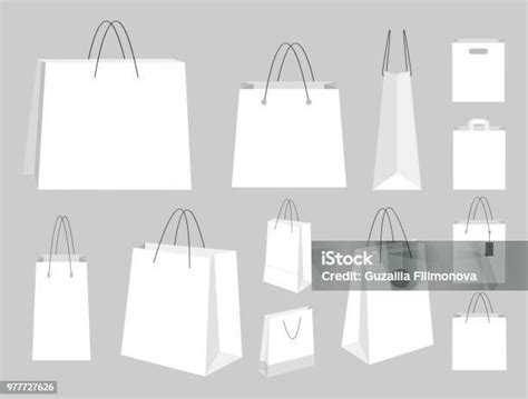 ถุงช้อปปิ้งแม่แบบสีขาว ภาพประกอบสต็อก ดาวน์โหลดรูปภาพตอนนี้ กระเป๋าช้อปปิ้ง ภาพประกอบ ถุง