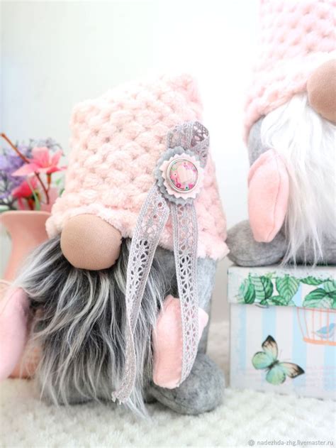 Плюшевый розовый Гном игрушка декор в подарок новоселье в интернет магазине на Ярмарке Мастеров