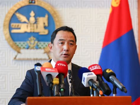 Газрыг гадаадын иргэн аж ахуйн нэгжид эзэмшүүлсэн асуудлыг яаралтай шалгахыг Засгийн газарт