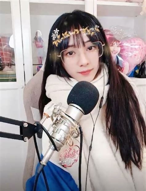 獨家／樂天女孩又出事！寶藏女孩嘎琳跌倒手骨折 休養三個月工作全取消