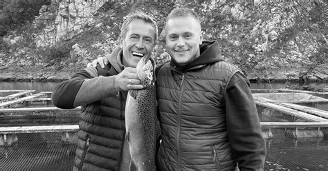 Enes Begović Objavio Prvu Fotografiju Nakon Smrti Sina Nije Se