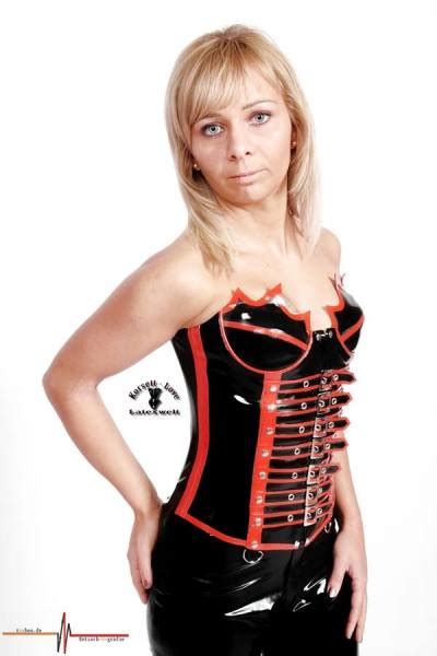 Milf In Latex Tumbex