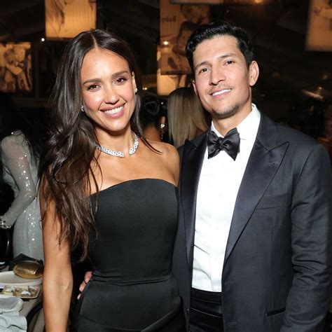 Jessica Albas Mystery Man In Cancun Finally Revealed As Actor Danny Ramirez Are They Dating