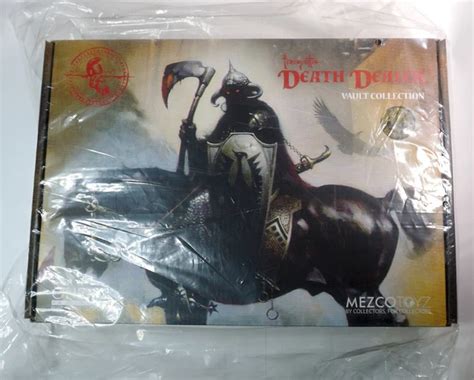 Mezco Toyz Death Dealer Frank Frazetta One12 Collective Vault