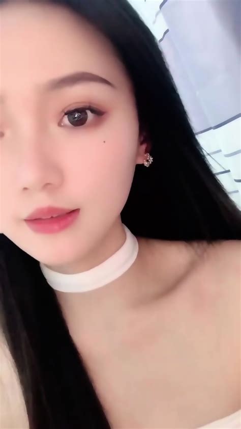 S级身材前凸后翘 奶子非常饱满粉嫩