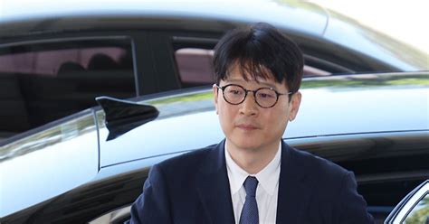 서울중앙지검 도착한 이창수 신임 중앙지검장