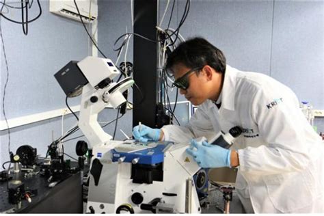 얇은 이차원 반도체 빛으로 가공하는 차세대 반도체 기술 개발 파이낸셜뉴스