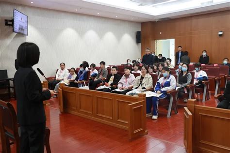 “零距离”旁听庭审，“沉浸式”感受公平正义澎湃号·政务澎湃新闻 The Paper