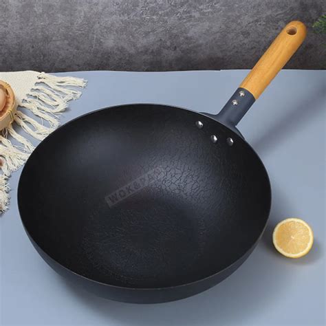 중국 전통 철제 웍 코팅되지 않은 웍 팬 프라이드 스테이크 및 프라이드 에그 주방 조리기구 가스 및 유도 쿠커 32cm Aliexpress