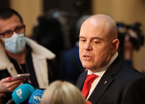 Гешев Службите бързо да разсеят съмненията за участие на България във взрива на Кримския мост