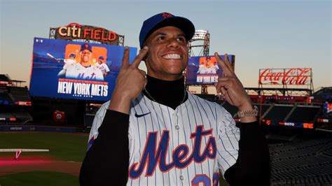 Juan Soto Mets Press Conference Ny Introduces Star On 765m Contract