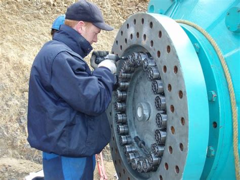 GE Wind Turbine Using Expansion Bolt For Blind Hole Nord Lock Group