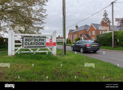 Botolph Claydon Buckinghamshire Sign Warning No High Speed 2 Hs2 Construction Traffic Stock