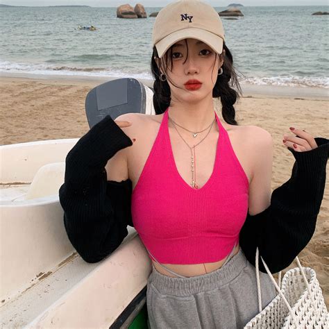 ‼️พร้อมส่ง ราคาถูก‼ เสื้อครอป สายผูกคล้องคอ ชายเสื้อแต่งเอวจั๊ม คอวี ไหมพรม 6 สี