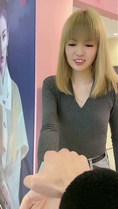 碰拳打挑战记录你的微笑碰拳挑战魔都生活 Youtube