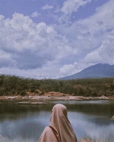 이슬람 궁금하다면 자유를 가진 여성이 왜 몸을 감싸는 옷을 입고 머리를 가리는 것을 선택했는지