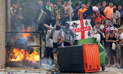 هشدار کشورهای مختلف به شهروندان درباره سفر به این کشور ماجرا چیست؟