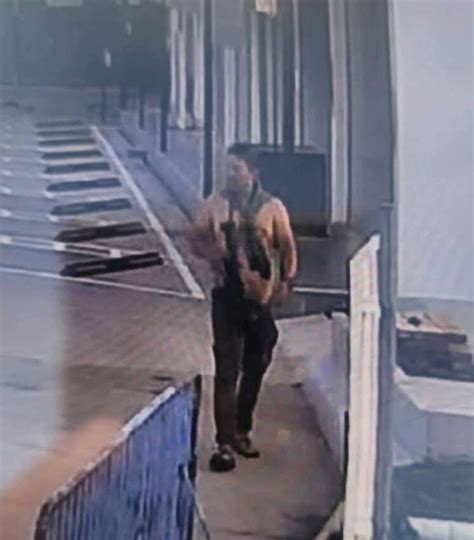 ထိုင်း မြန်မာနယ်စပ် မဲဆောက် စည်ပင်ရုံးပတ်ဝန်းကျင်တွင် သေနတ်ဖြင့် ပစ်ခတ