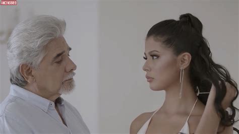 Naked Laura Osma in La Primípara