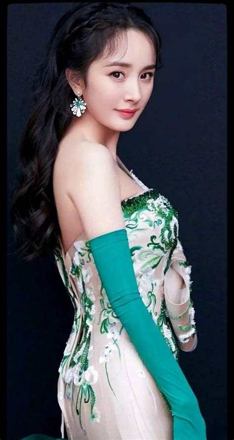 杨幂高清冷艳美照，美艳动人！