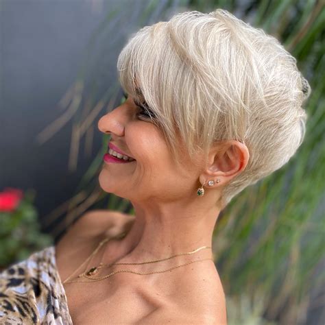 90 Classy And Simple Short Hairstyles For Women Over 50
