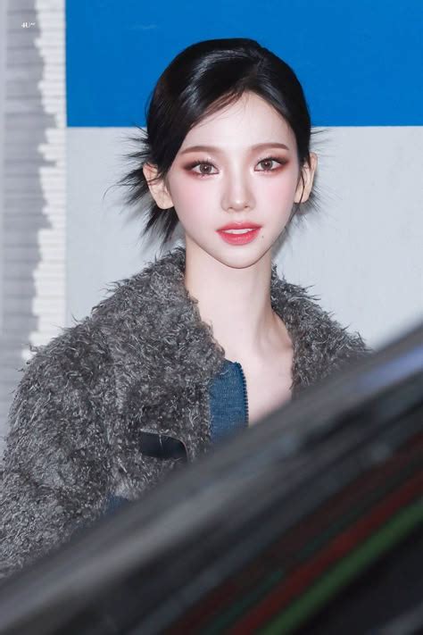 아이유 칸 레드카펫 초고화질 사진 모음 웨딩 메이크업 연예인 메이크업 헤어 트렌드