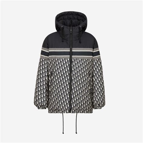 W 디올 리버시블 롱 다운 자켓 블루 앤 에크루 디올 오블리크 퀼티드 테크니컬 태피터 Dior Kream