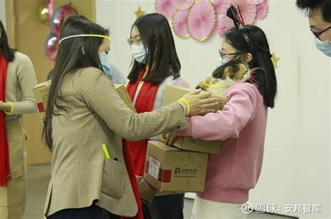 安邦创立28周年纪念活动 砥砺前行风雨无阻安邦一直在路上 安邦28了12月30日安邦智库于总部北京举办了安邦创立28周年纪念活动