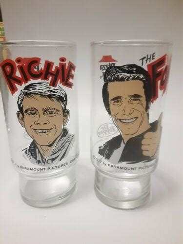 Vintage 1977 Pizza Hut Collector Happy Days Fonz And Richie Gkasses