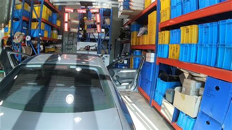 아우디 A4 돌빵으로 깨진 전면유리교체 수리완료 영상입니다 출고전 자동열처리 경화건조를 통해 유리처짐 들뜸등을 방지하고 바로 차량의 주행이 가능합니다 Youtube