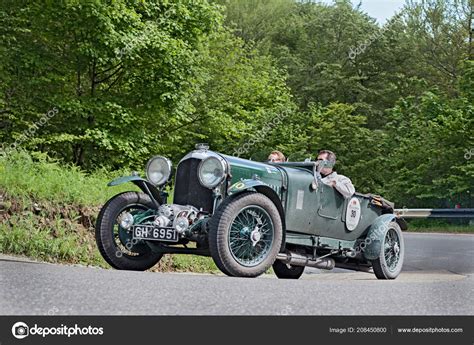 Bentley Race Car Old