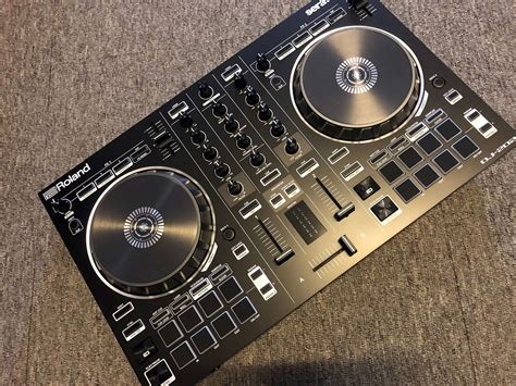 DJ-202 - DJ Controller | Roland - Music City Cairns