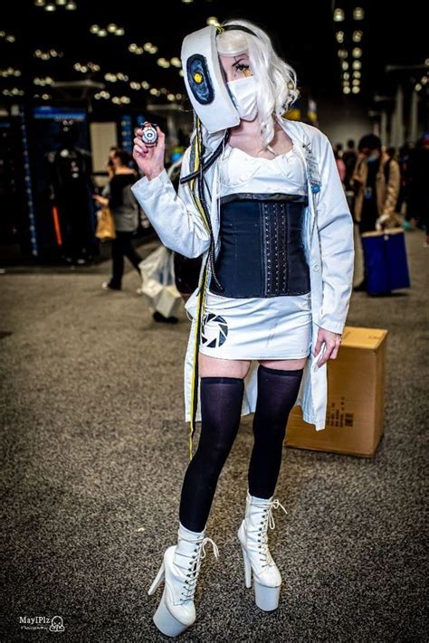 I Debuted My Updated Portal 2 Glados Cosplay At Nycc 2021 Photo By