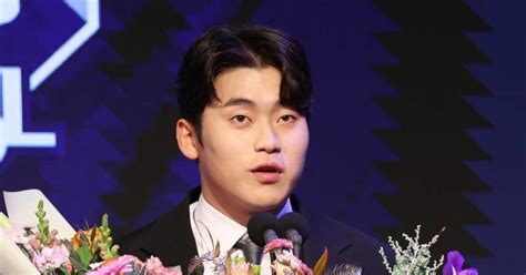 [kbo 시상식] 최연소 홀드왕에서 마무리로 박영현 감독님 사랑합니다