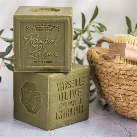 Carton De 10 Cubes De Savon De Marseille à Lhuile Dolive Cosmos Na