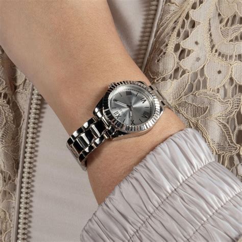 Наручные часы Guess — купить недорого в каталоге с фото и ценами — интернет магазин Sunlight в