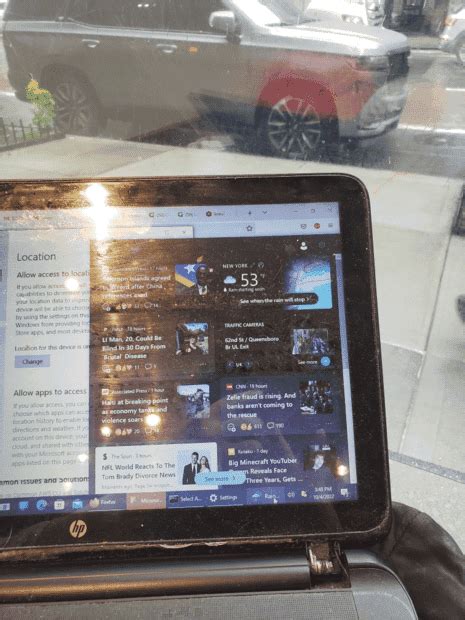 Removing Thingy From My Taskbar Physics Forums