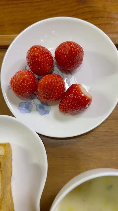 20241218 겨울 딸기가 이렇게 맛있을 줄이야 🍓🍓🍓🍓🍓🍓🍓 Youtube