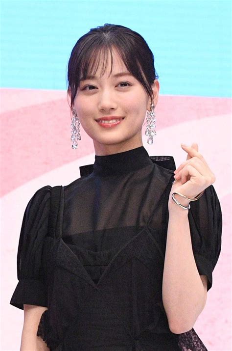 乃木坂46 山下美月 衝撃の大胆カット公開 卒業記念写真集でオトナの魅力を解放｜よろず〜ニュース