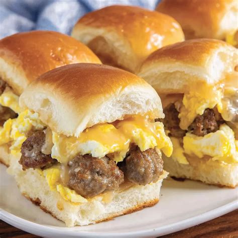 Sausage Breakfast Sliders With Hawaiian Rolls Eggs And Maple Glaze