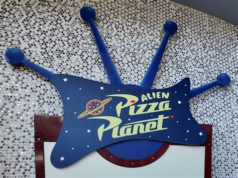Why We Braved Alien Pizza Planet In Disneyland