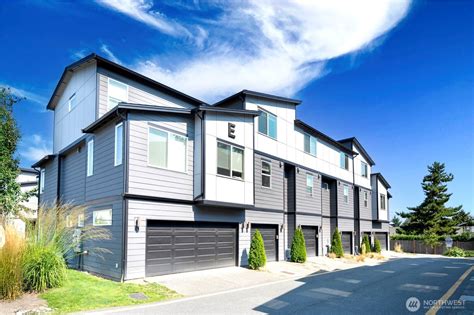 2 Bed Lynnwood Home For Sale 3230 148th Street Sw E 2 Lynnwood Wa 98087