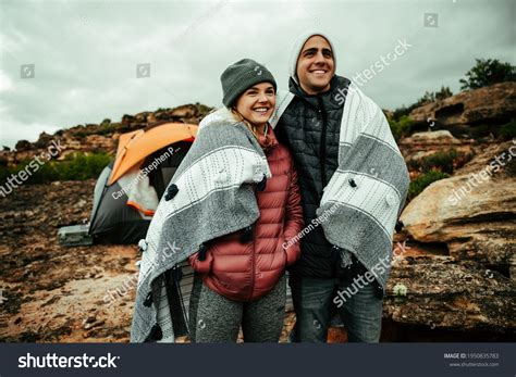 Cuddle fire 图片库存照片和矢量图 Shutterstock