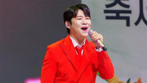 고화질6k 미스터 트롯 진욱 💕 전체영상 💚 2023 괴산김장축제 6k 세로직캠 James Lee Tv Youtube