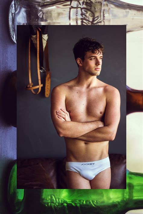 Nicholas Harvey Naked For The Beautiful Men