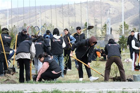 “Өсвөрийн парламент” хөтөлбөрийн нэрэмжит төгөлтэй боллоо