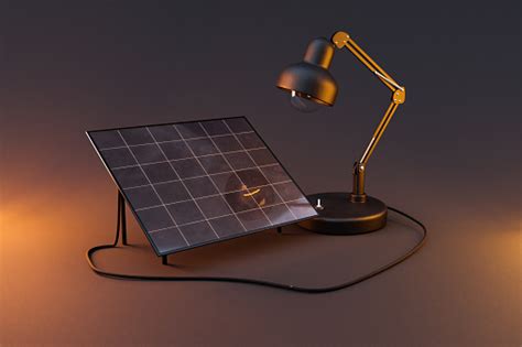 거대한 책상 램프는 무한한 화려한 배경에 태양 전지판에 빛을 비추고 있다 재생 가능한 무제한 녹색 에너지 개념 3d 일러스트레이션 0명에 대한 스톡 사진 및 기타 이미지